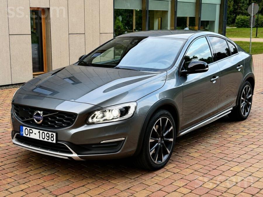 Grey Volvo S60 2016 in Riga, with an engine capacity of 2.00 L and mileage of 182 thousand km for 14455 €, photo 3 on AUTOMOTO.COM.LV