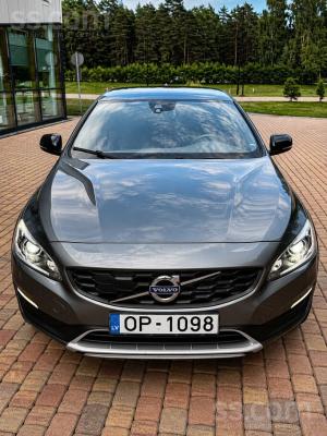 Grey Volvo S60 2016 in Riga, with an engine capacity of 2.00 L and mileage of 182 thousand km for 14455 €, photo 7 on AUTOMOTO.COM.LV