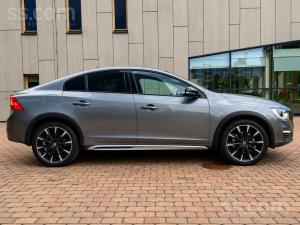 Grey Volvo S60 2016 in Riga, with an engine capacity of 2.00 L and mileage of 182 thousand km for 14455 €, photo 8 on AUTOMOTO.COM.LV