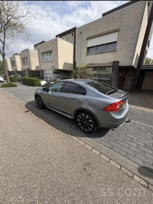 Grey Volvo S60 2016 in Riga, with an engine capacity of 2.00 L and mileage of 182 thousand km for 14455 €, photo 30 on AUTOMOTO.COM.LV