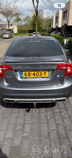 Grey Volvo S60 2016 in Riga, with an engine capacity of 2.00 L and mileage of 182 thousand km for 14455 €, photo 31 on AUTOMOTO.COM.LV