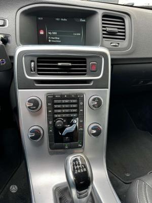Grey Volvo S60 2016 in Siauliai, with an engine capacity of 1.98 L and mileage of 242 thousand km for 6200 €, photo 8 on AUTOMOTO.COM.LV