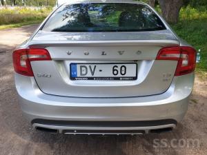 Grey Volvo S60 2016 in Riga, with an engine capacity of 2.50 L and mileage of 90 thousand km for 12800 €, photo 5 on AUTOMOTO.COM.LV
