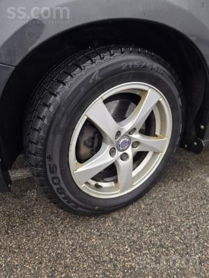 Grey Volvo S60 2016 in Riga, with an engine capacity of 2.00 L and mileage of 261 thousand km for 8400 €, photo 8 on AUTOMOTO.COM.LV