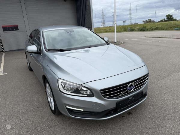 Pelēks Volvo S60 2016 Šauļi, ar dzinēja tilpumu 1.98 L un nobraukumu 243 tūkst. km par 6999 €, foto 4 vietnē AUTOMOTO.COM.LV
