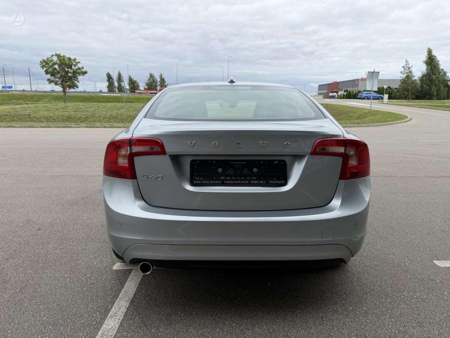 Pelēks Volvo S60 2016 Šauļi, ar dzinēja tilpumu 1.98 L un nobraukumu 243 tūkst. km par 6999 €, foto 10 vietnē AUTOMOTO.COM.LV