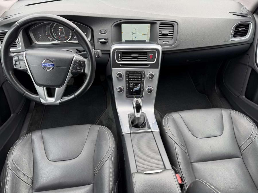 Pelēks Volvo S60 2016 Šauļi, ar dzinēja tilpumu 1.98 L un nobraukumu 243 tūkst. km par 6999 €, foto 14 vietnē AUTOMOTO.COM.LV