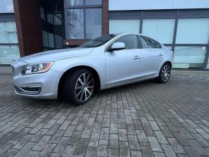 Grey Volvo S60 2017 in Klaipeda, with an engine capacity of 2.00 L and mileage of 118 thousand km for 11800 €, photo 2 on AUTOMOTO.COM.LV