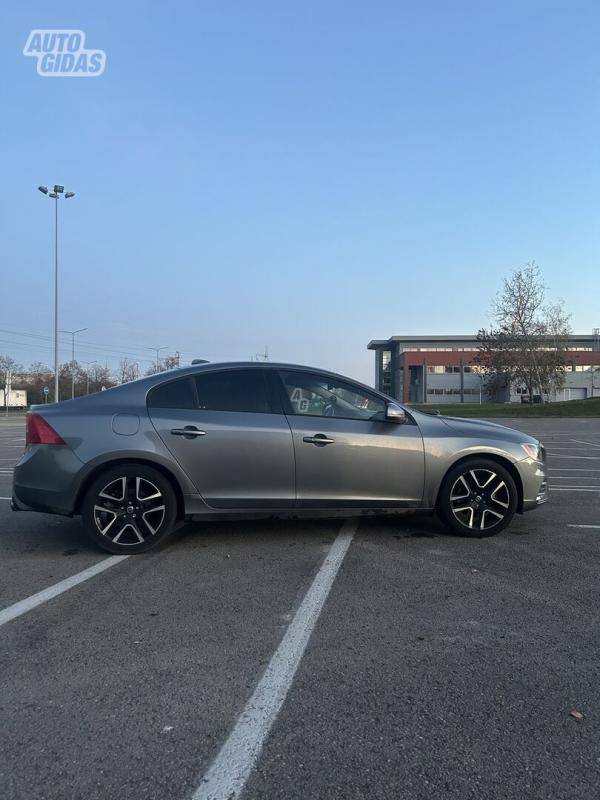 Grey Volvo S60 2017 in Siauliai, with an engine capacity of 2.00 L and mileage of 235 thousand km for 11000 €, photo 8 on AUTOMOTO.COM.LV