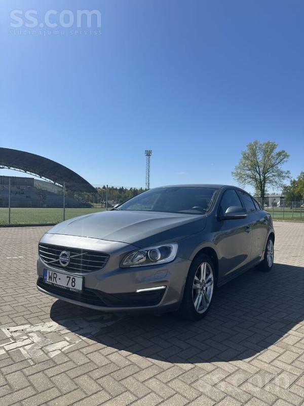 Pelēks Volvo S60 2017 Valmiera, ar dzinēja tilpumu 2.00 L un nobraukumu 155 tūkst. km par 11500 €, foto 1 vietnē AUTOMOTO.COM.LV