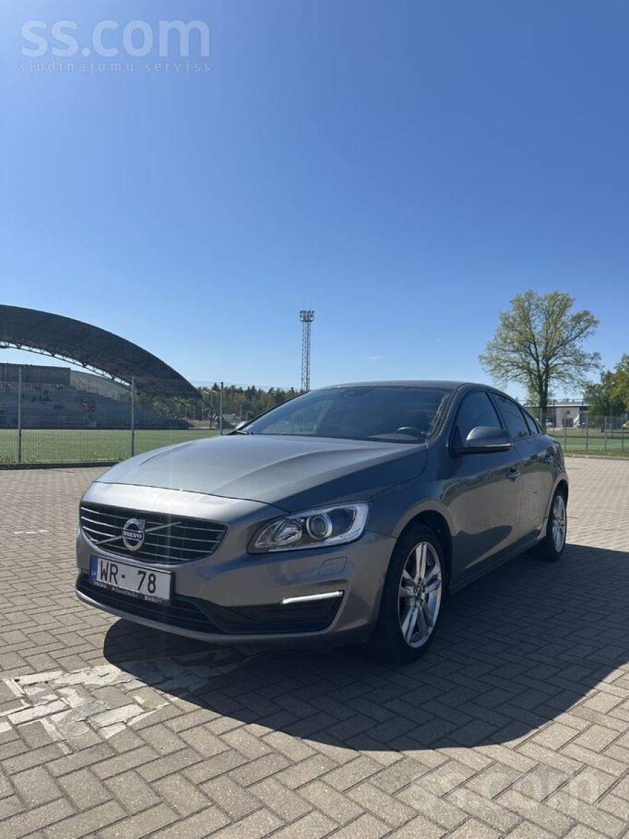 Pelēks Volvo S60 2017 Valmiera, ar dzinēja tilpumu 2.00 L un nobraukumu 155 tūkst. km par 11500 €, foto 1 vietnē AUTOMOTO.COM.LV