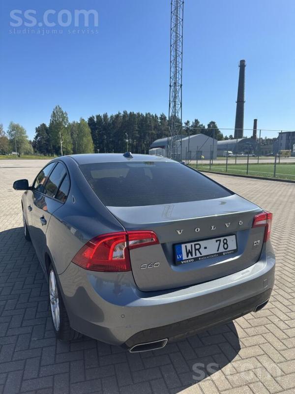 Pelēks Volvo S60 2017 Valmiera, ar dzinēja tilpumu 2.00 L un nobraukumu 155 tūkst. km par 11500 €, foto 3 vietnē AUTOMOTO.COM.LV