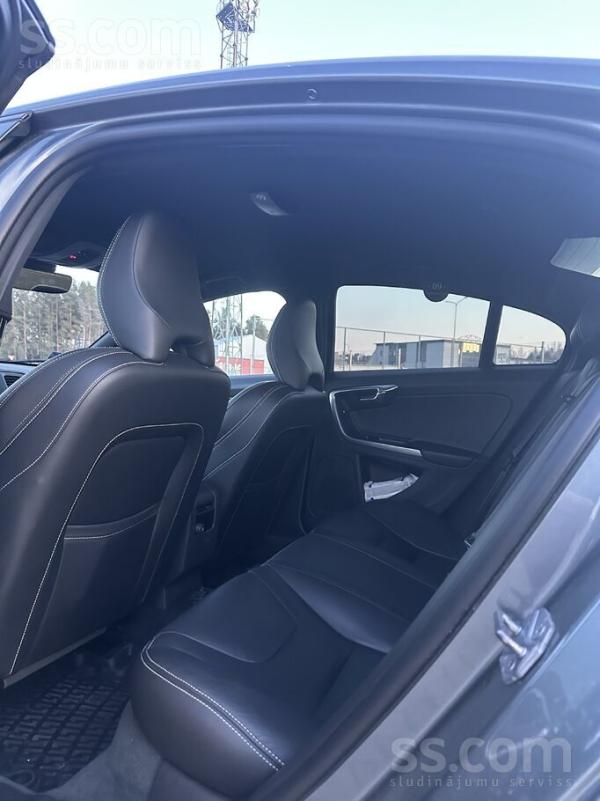 Pelēks Volvo S60 2017 Valmiera, ar dzinēja tilpumu 2.00 L un nobraukumu 155 tūkst. km par 11500 €, foto 6 vietnē AUTOMOTO.COM.LV