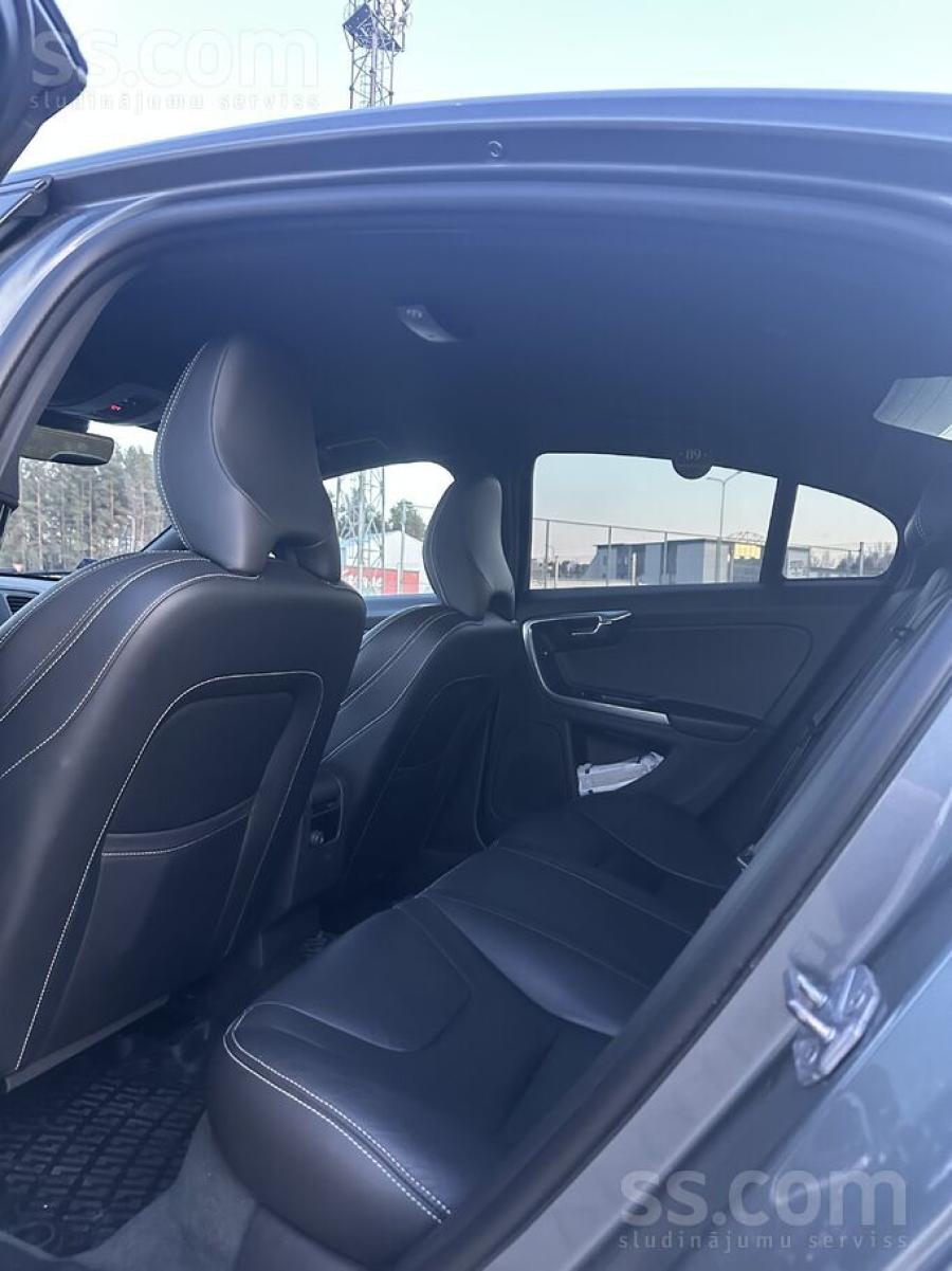 Pelēks Volvo S60 2017 Valmiera, ar dzinēja tilpumu 2.00 L un nobraukumu 155 tūkst. km par 11500 €, foto 7 vietnē AUTOMOTO.COM.LV