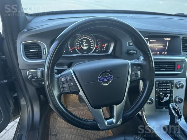Pelēks Volvo S60 2017 Valmiera, ar dzinēja tilpumu 2.00 L un nobraukumu 155 tūkst. km par 11500 €, foto 7 vietnē AUTOMOTO.COM.LV
