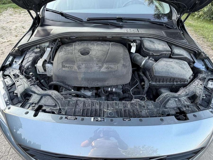 Grey Volvo S60 2017 in Kaunas, with an engine capacity of 1.97 L and mileage of 173 thousand km for 8300 €, photo 12 on AUTOMOTO.COM.LV