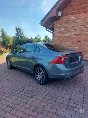 Grey Volvo S60 2017 in Klaipeda, with an engine capacity of 2.00 L and mileage of 80 thousand km for 12800 €, photo 9 on AUTOMOTO.COM.LV