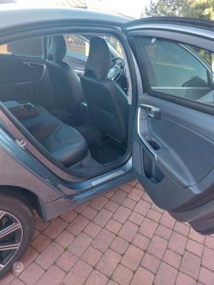 Grey Volvo S60 2017 in Klaipeda, with an engine capacity of 2.00 L and mileage of 80 thousand km for 12800 €, photo 19 on AUTOMOTO.COM.LV