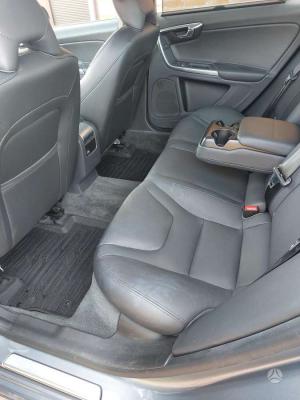 Grey Volvo S60 2017 in Klaipeda, with an engine capacity of 2.00 L and mileage of 80 thousand km for 12800 €, photo 24 on AUTOMOTO.COM.LV