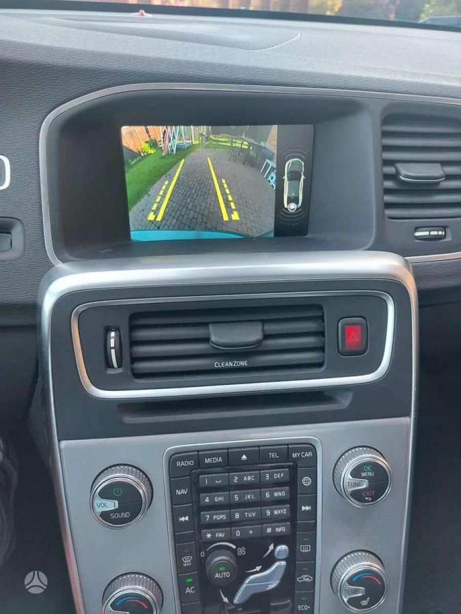 Grey Volvo S60 2017 in Klaipeda, with an engine capacity of 2.00 L and mileage of 80 thousand km for 12800 €, photo 29 on AUTOMOTO.COM.LV
