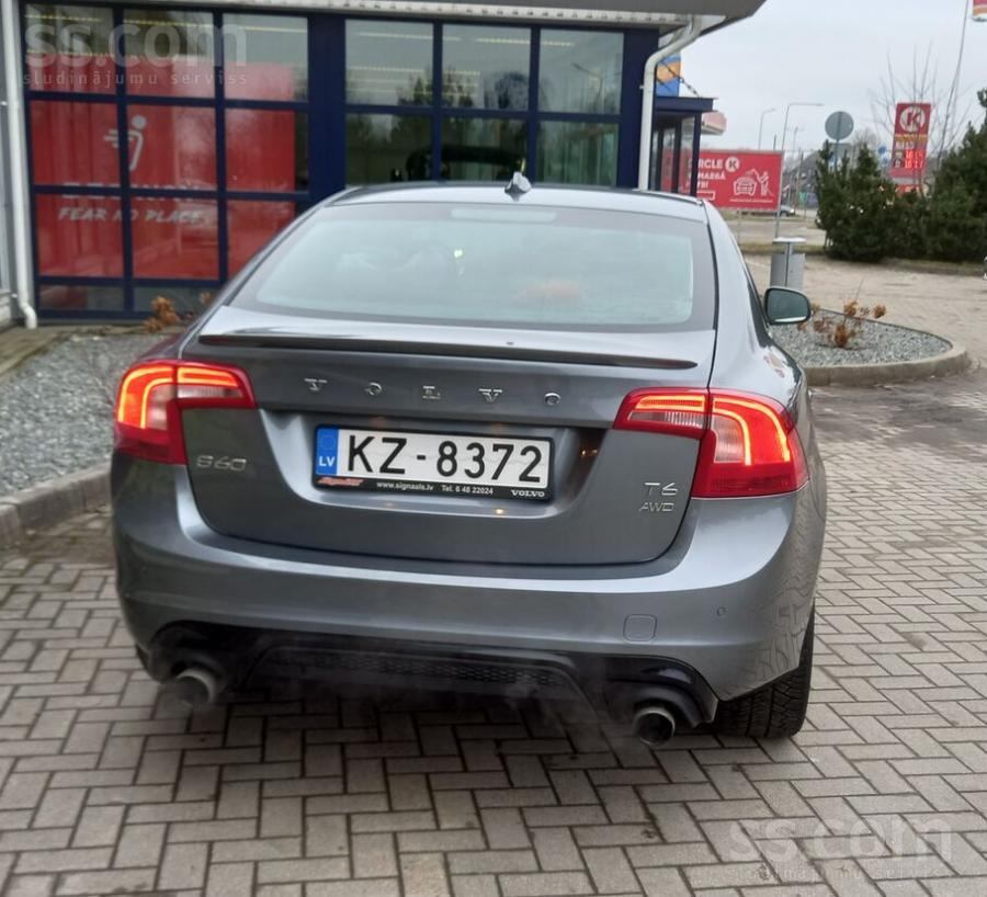 Pelēks Volvo S60 2017 Rīga, ar dzinēja tilpumu 2.00 L un nobraukumu 235 tūkst. km par 14990 €, foto 7 vietnē AUTOMOTO.COM.LV