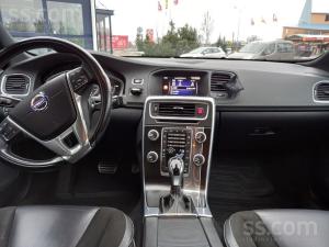 Pelēks Volvo S60 2017 Rīga, ar dzinēja tilpumu 2.00 L un nobraukumu 235 tūkst. km par 14990 €, foto 8 vietnē AUTOMOTO.COM.LV