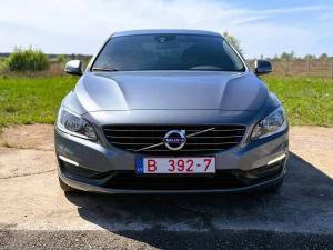 Pelēks Volvo S60 2018 Rīga, ar dzinēja tilpumu 2.00 L un nobraukumu 166 tūkst. km par 8000 €, foto 3 vietnē AUTOMOTO.COM.LV