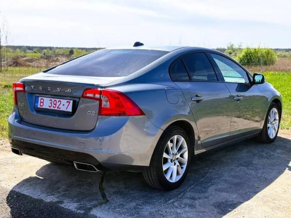 Grey Volvo S60 2018 in Riga, with an engine capacity of 2.00 L and mileage of 166 thousand km for 8000 €, photo 4 on AUTOMOTO.COM.LV