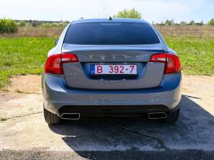 Pelēks Volvo S60 2018 Rīga, ar dzinēja tilpumu 2.00 L un nobraukumu 166 tūkst. km par 8000 €, foto 6 vietnē AUTOMOTO.COM.LV