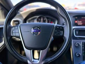 Pelēks Volvo S60 2018 Rīga, ar dzinēja tilpumu 2.00 L un nobraukumu 166 tūkst. km par 8000 €, foto 14 vietnē AUTOMOTO.COM.LV