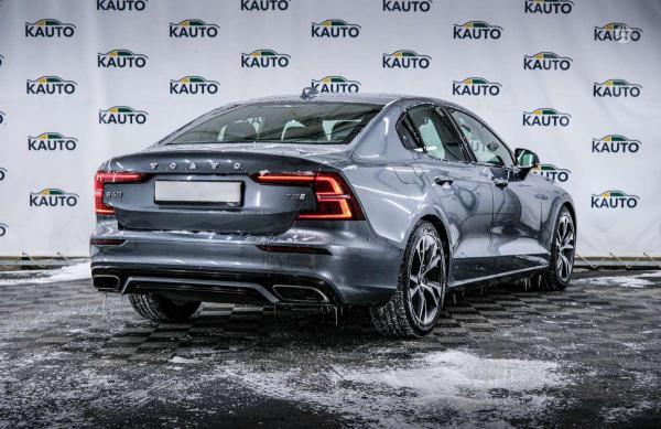 Pelēks Volvo S60 2019 Kauņa, ar dzinēja tilpumu 2.00 L un nobraukumu 251 tūkst. km par 17790 €, foto 3 vietnē AUTOMOTO.COM.LV