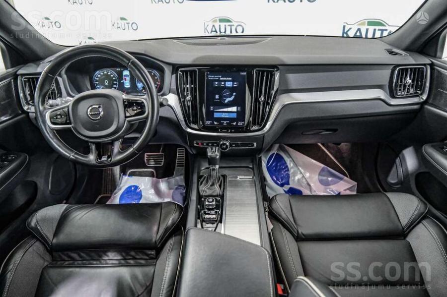 Grey Volvo S60 2019 in Riga, with an engine capacity of 2.00 L and mileage of 250 thousand km for 17790 €, photo 9 on AUTOMOTO.COM.LV