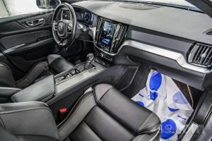 Grey Volvo S60 2019 in Riga, with an engine capacity of 2.00 L and mileage of 250 thousand km for 17790 €, photo 12 on AUTOMOTO.COM.LV