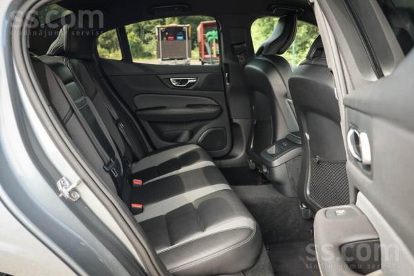 Pelēks Volvo S60 2019 Tukums, ar dzinēja tilpumu 2.00 L un nobraukumu 255 tūkst. km par 15790 €, foto 9 vietnē AUTOMOTO.COM.LV