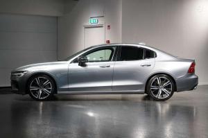 Grey Volvo S60 2019 in Vilnius, with an engine capacity of 1.97 L and mileage of 109 thousand km for 22900 €, photo 3 on AUTOMOTO.COM.LV