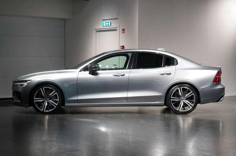 Grey Volvo S60 2019 in Vilnius, with an engine capacity of 1.97 L and mileage of 109 thousand km for 22900 €, photo 3 on AUTOMOTO.COM.LV