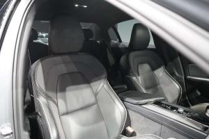 Grey Volvo S60 2019 in Vilnius, with an engine capacity of 1.97 L and mileage of 109 thousand km for 22900 €, photo 12 on AUTOMOTO.COM.LV