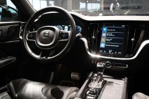 Grey Volvo S60 2019 in Vilnius, with an engine capacity of 1.97 L and mileage of 109 thousand km for 22900 €, photo 15 on AUTOMOTO.COM.LV