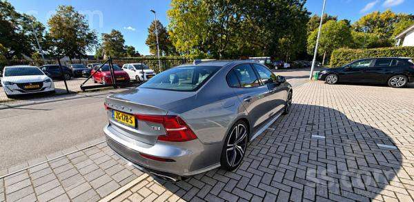 Grey Volvo S60 2019 in Jelgava, with an engine capacity of 2.00 L and mileage of 196 thousand km for 22900 €, photo 5 on AUTOMOTO.COM.LV