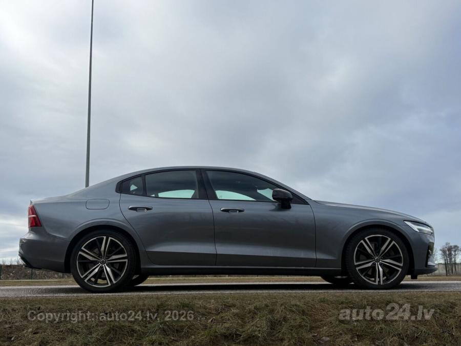 Grey Volvo S60 2020 in Tallinn, with an engine capacity of 2.00 L and mileage of 117 thousand km for 26500 €, photo 2 on AUTOMOTO.COM.LV