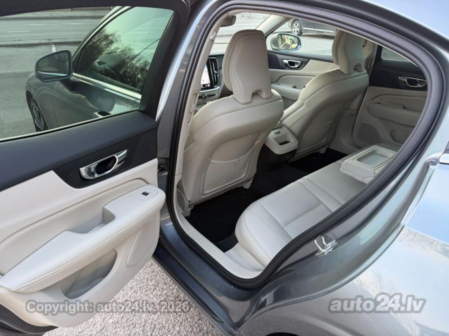 Grey Volvo S60 2020 in Parnu, with an engine capacity of 1.97 L and mileage of 69 thousand km for 24900 €, photo 13 on AUTOMOTO.COM.LV