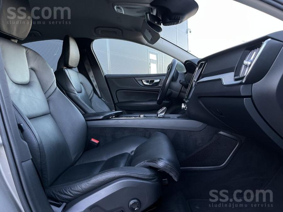 Grey Volvo S60 2020 in Riga, with an engine capacity of 2.00 L and mileage of 229 thousand km for 17490 €, photo 7 on AUTOMOTO.COM.LV