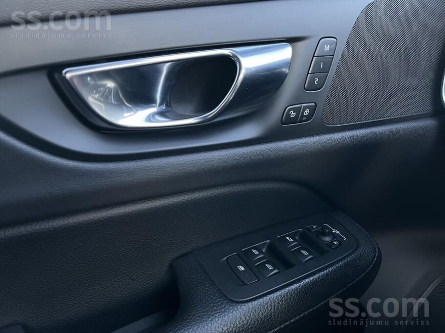 Grey Volvo S60 2020 in Riga, with an engine capacity of 2.00 L and mileage of 229 thousand km for 17490 €, photo 11 on AUTOMOTO.COM.LV