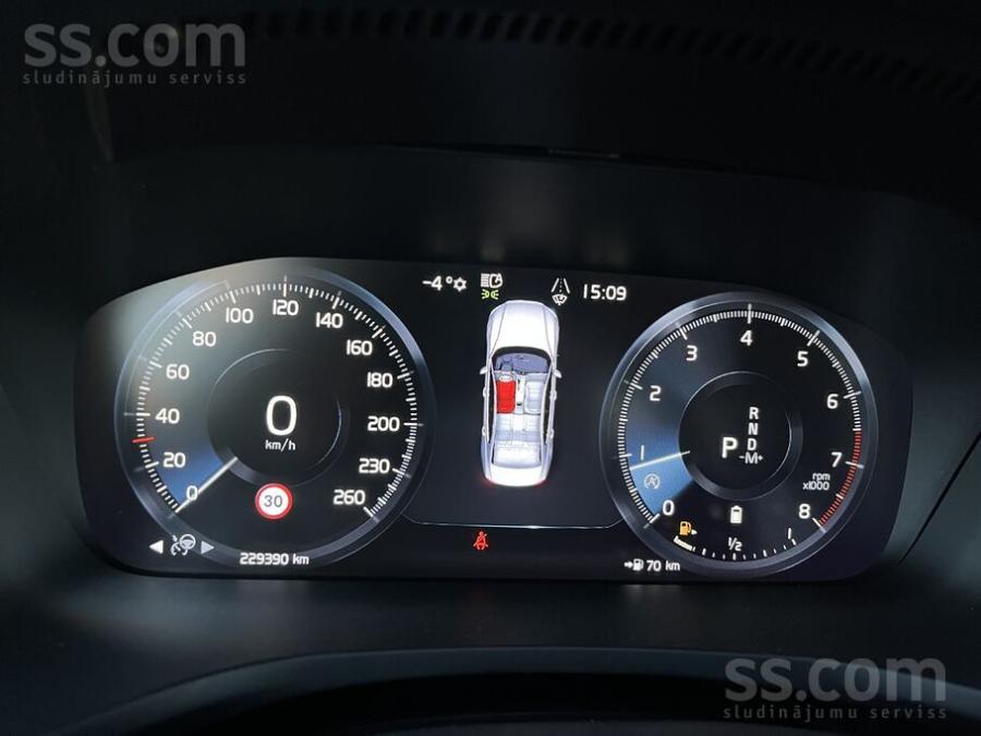 Grey Volvo S60 2020 in Riga, with an engine capacity of 2.00 L and mileage of 229 thousand km for 17490 €, photo 14 on AUTOMOTO.COM.LV