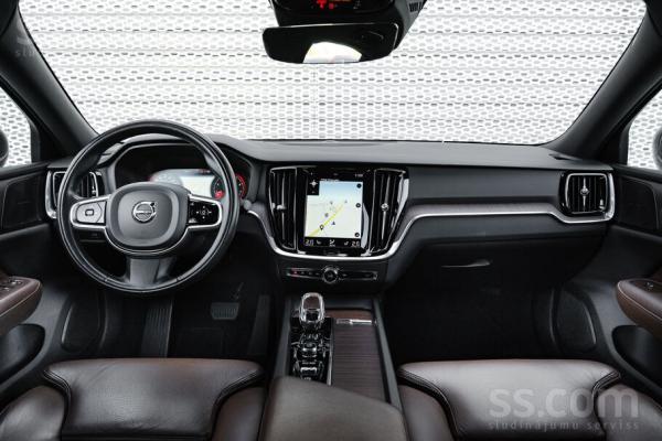 Серый Вольво С60 2020 в Рига, объемом двигателя 2.00 л и пробегом 95 тыс. км за 25200 €, фото 6 на AUTOMOTO.COM.LV
