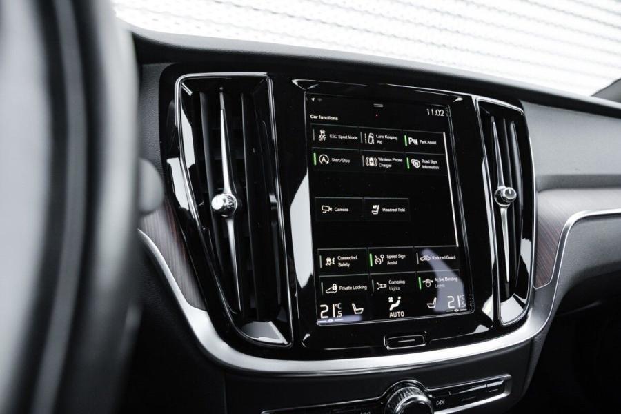 Pelēks Volvo S60 2020 Mārupe, ar dzinēja tilpumu 2.00 L un nobraukumu 95 tūkst. km par 24800 €, foto 20 vietnē AUTOMOTO.COM.LV