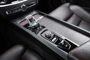 Pelēks Volvo S60 2020 Mārupe, ar dzinēja tilpumu 2.00 L un nobraukumu 95 tūkst. km par 24800 €, foto 25 vietnē AUTOMOTO.COM.LV