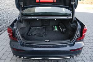 Pelēks Volvo S60 2020 Mārupe, ar dzinēja tilpumu 2.00 L un nobraukumu 95 tūkst. km par 24800 €, foto 28 vietnē AUTOMOTO.COM.LV