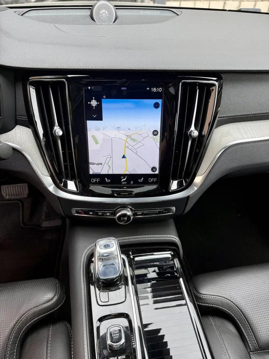 Grey Volvo S60 2020 in Riga, with an engine capacity of 2.00 L and mileage of 126 thousand km for 26000 €, photo 12 on AUTOMOTO.COM.LV