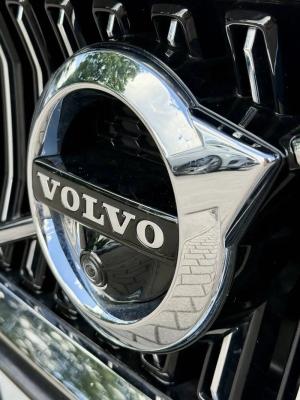 Grey Volvo S60 2020 in Riga, with an engine capacity of 2.00 L and mileage of 126 thousand km for 26000 €, photo 25 on AUTOMOTO.COM.LV